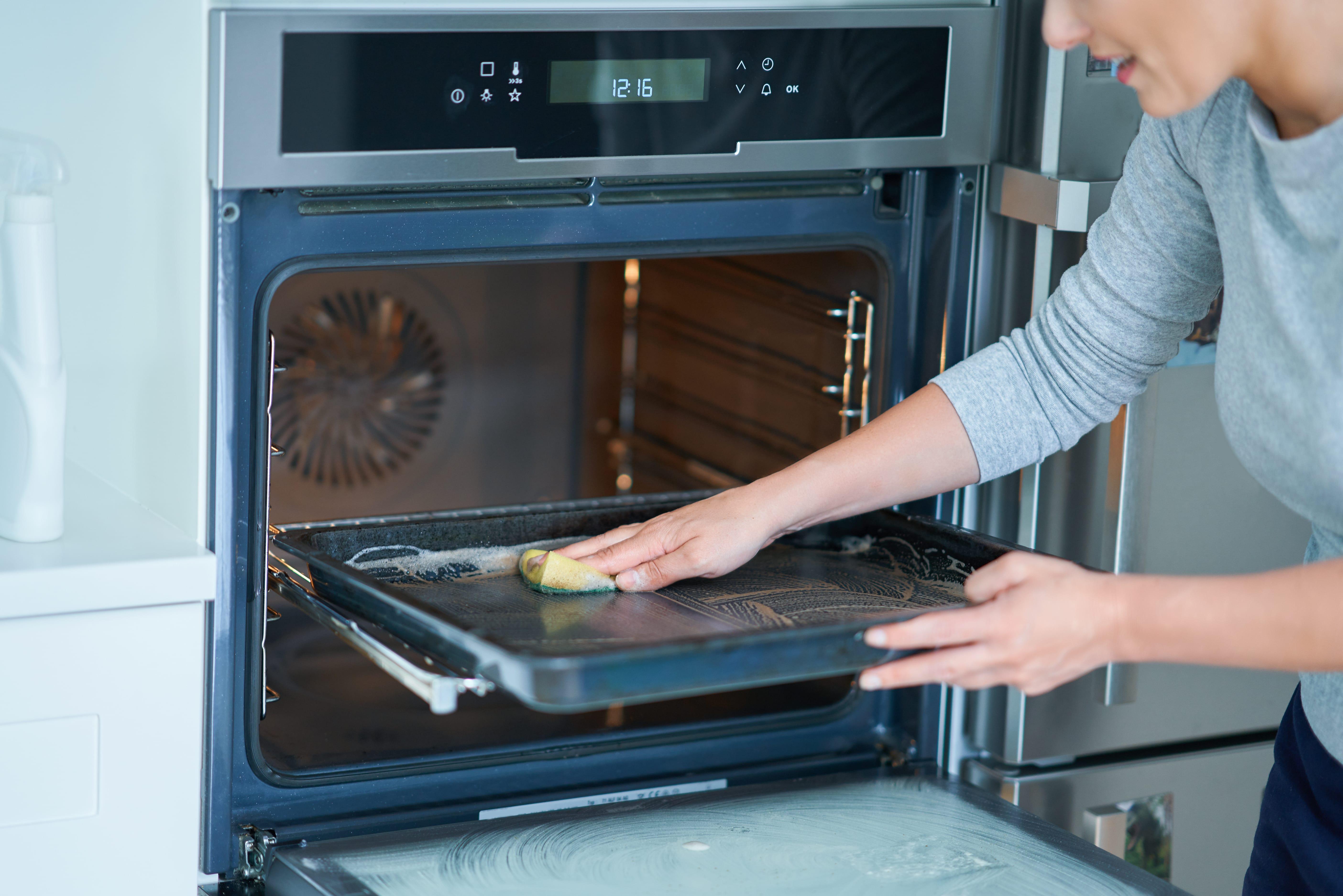 Ultimate Guide to Self-Cleaning Ovens