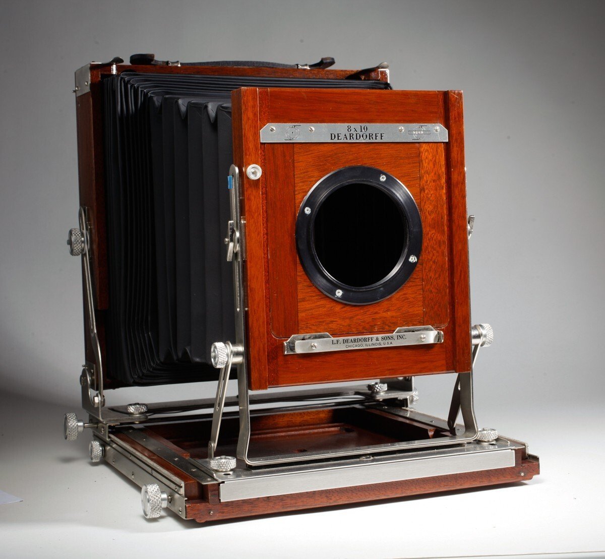 Deardorff 8x10 Vintage View Camera - Timeless Quality