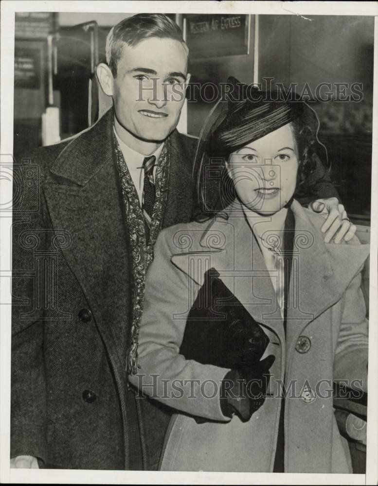 1938 Vintage Track Star Photo: Ross Bush & Wife