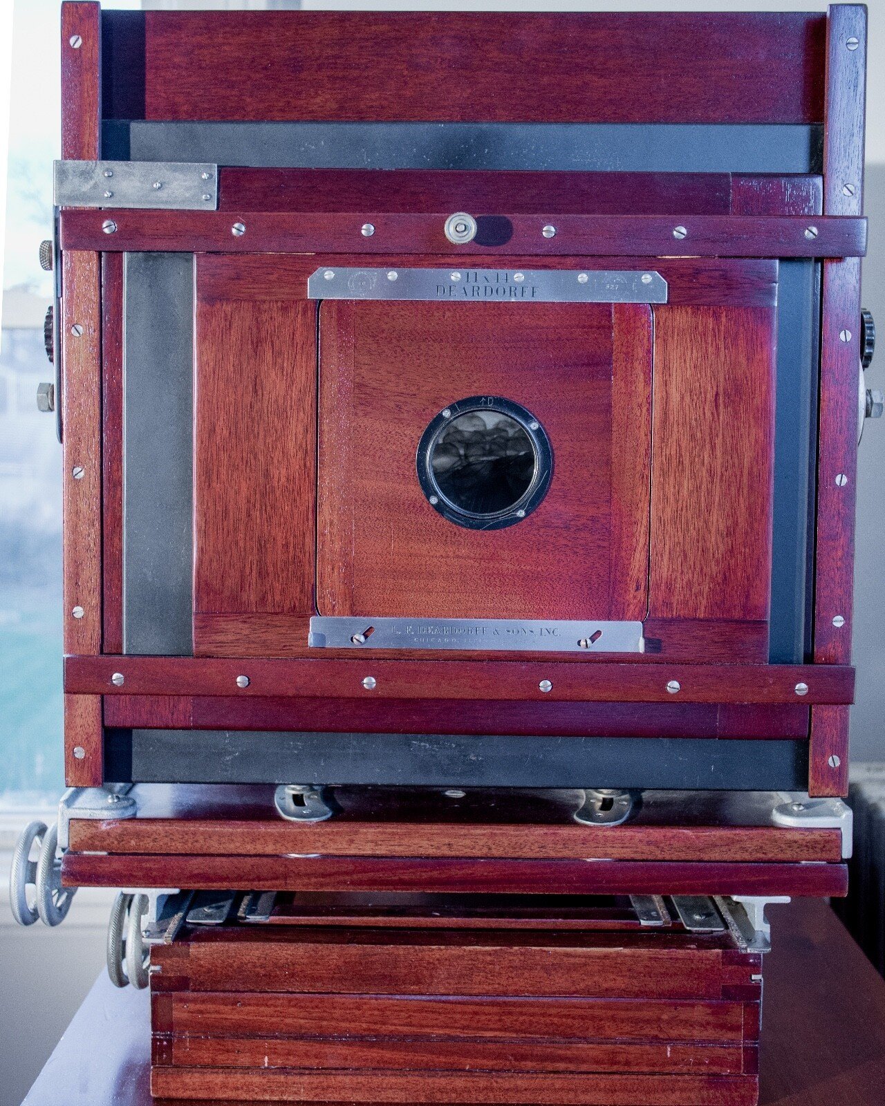 Deardorff 11x14 Vintage Studio Camera - Quality Photos