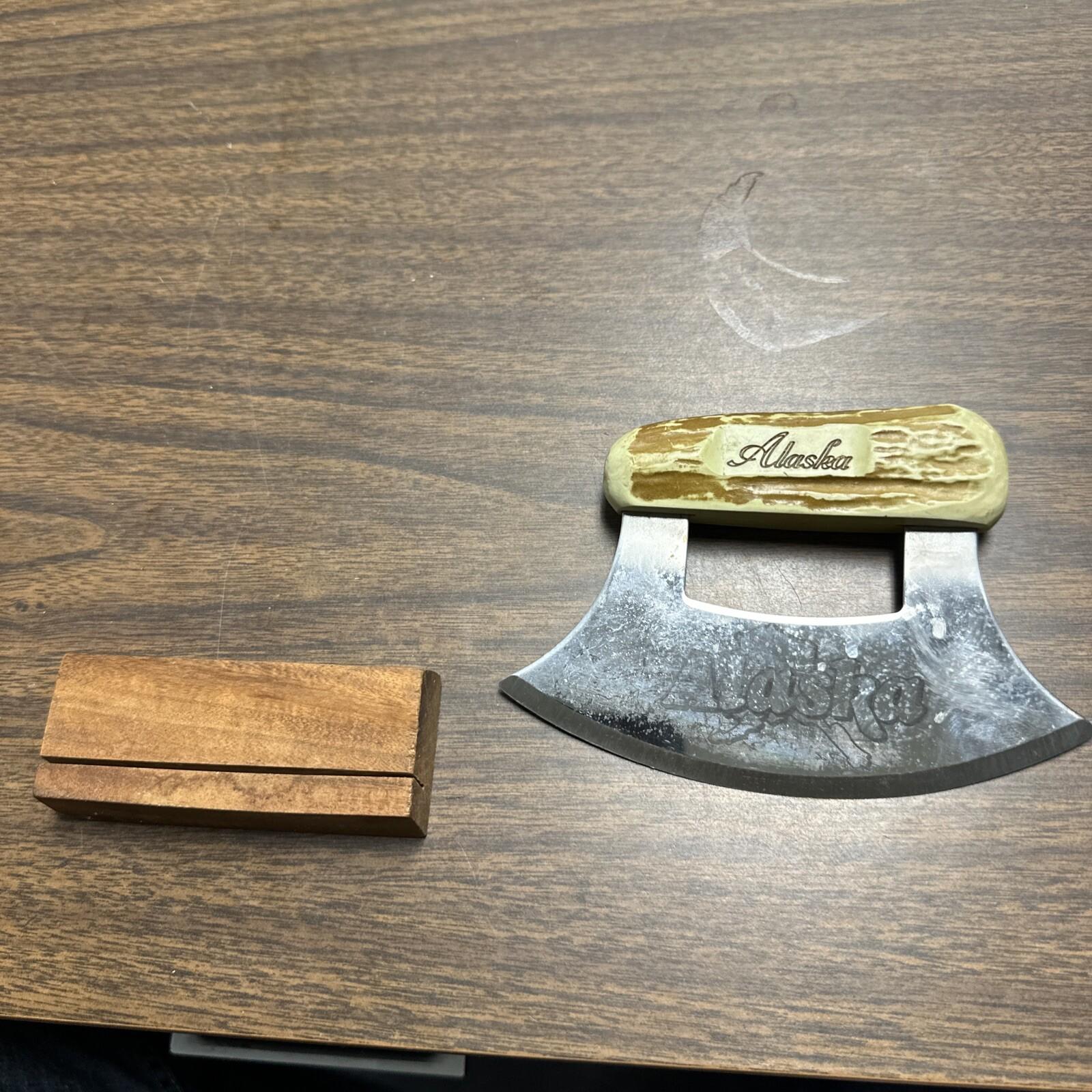 Alaska Ulu Knife: Bone & Wood Handle Excellence