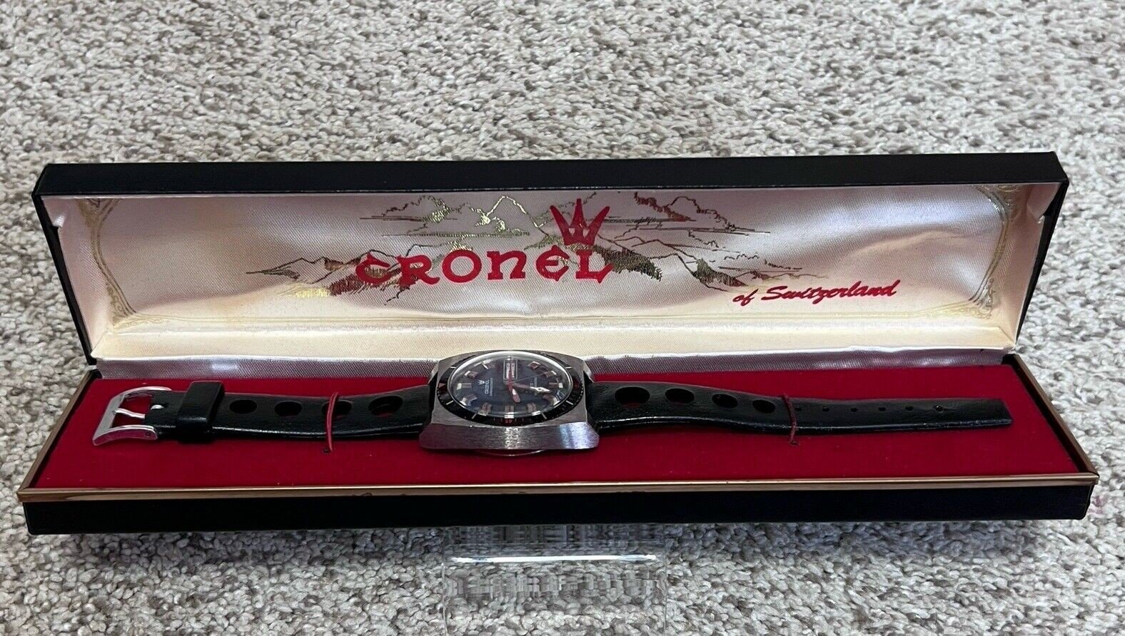 1960s Vintage Cronel Swiss Automatic Watch - Timeless Elegance