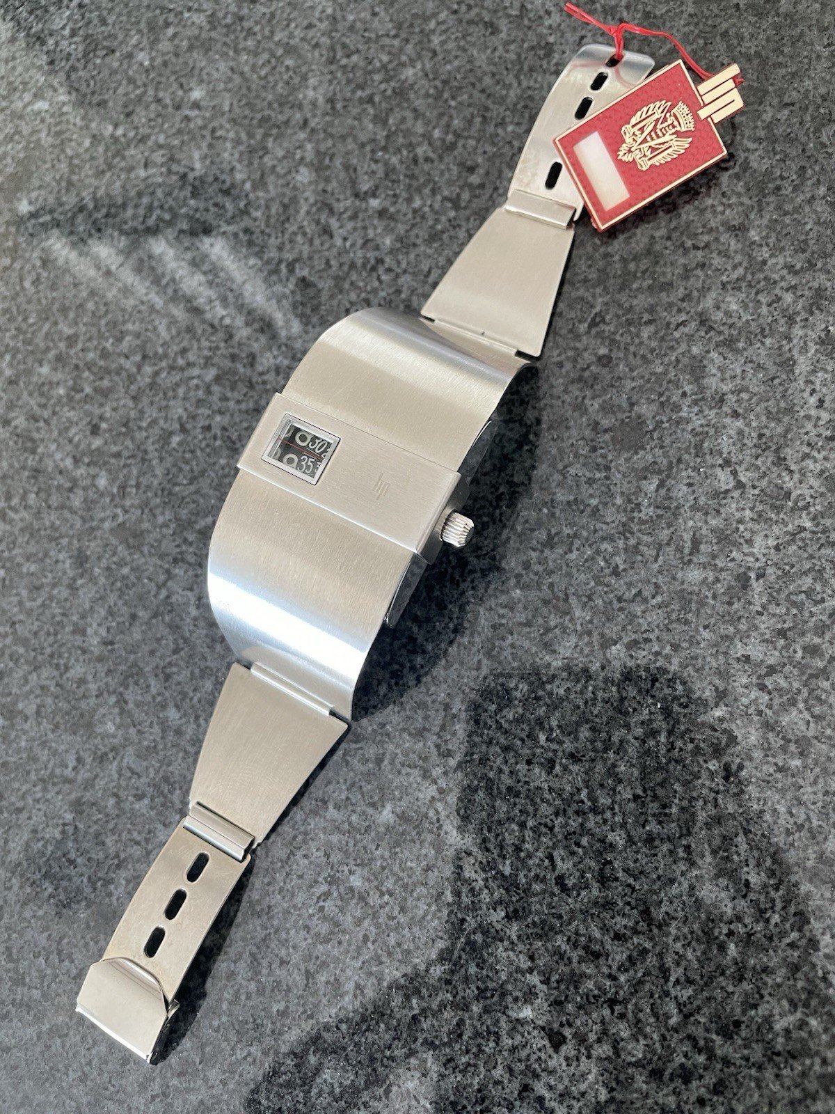 Unique Vintage Lip Digital Jump Hour Watch