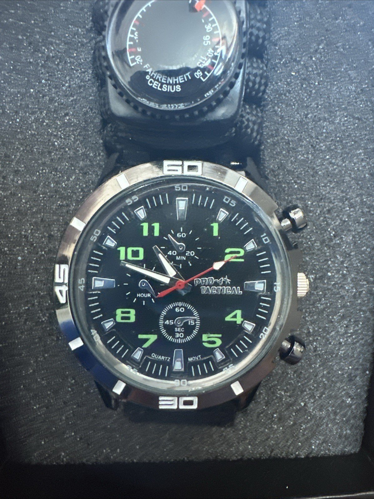 Pro-4 Tactical Survival Watch: Paracord & Compass