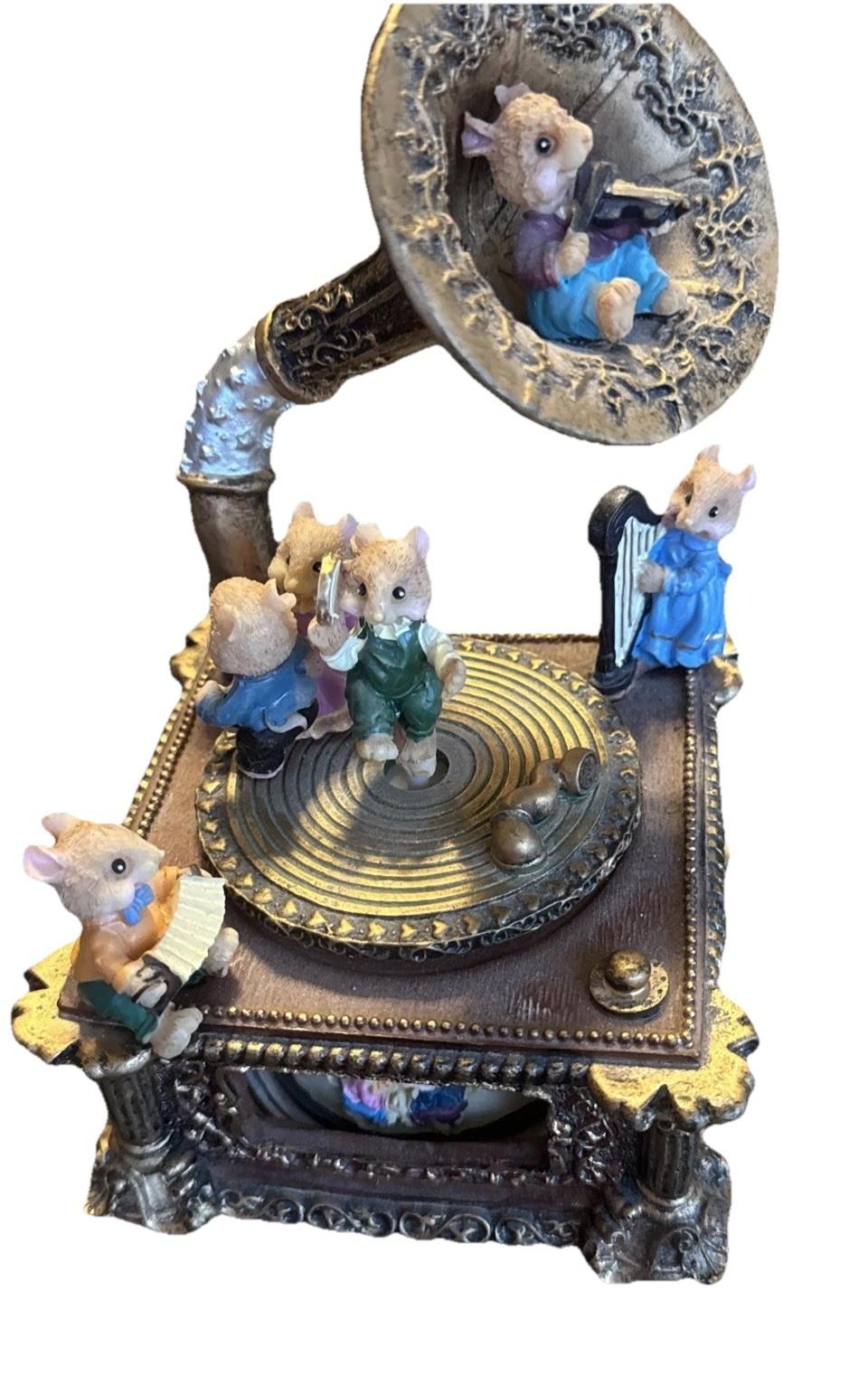 Vintage Mouse Gramophone: Musical Turntable Decor