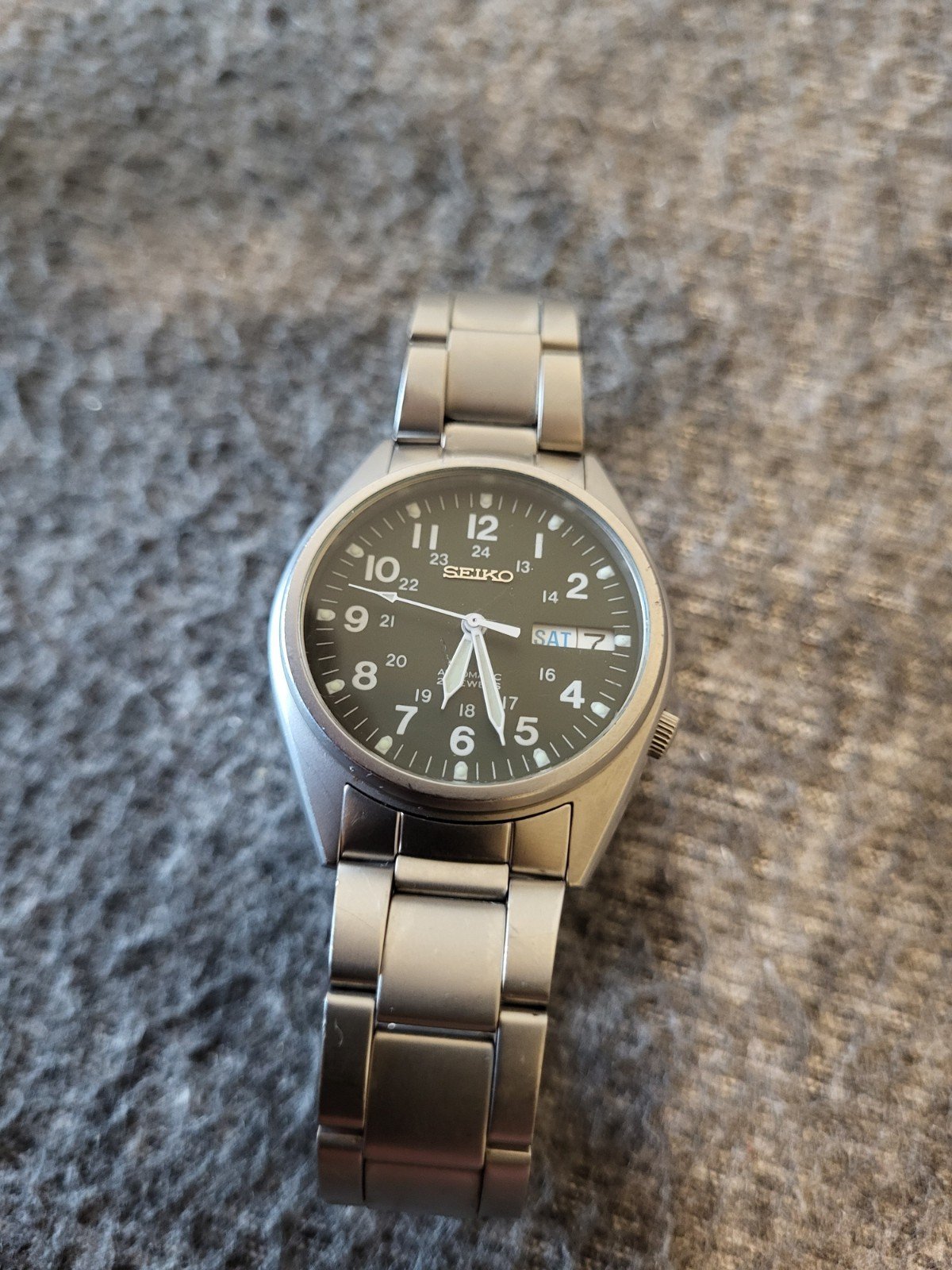 Seiko 5 Men's Military Watch - Army Green Dial