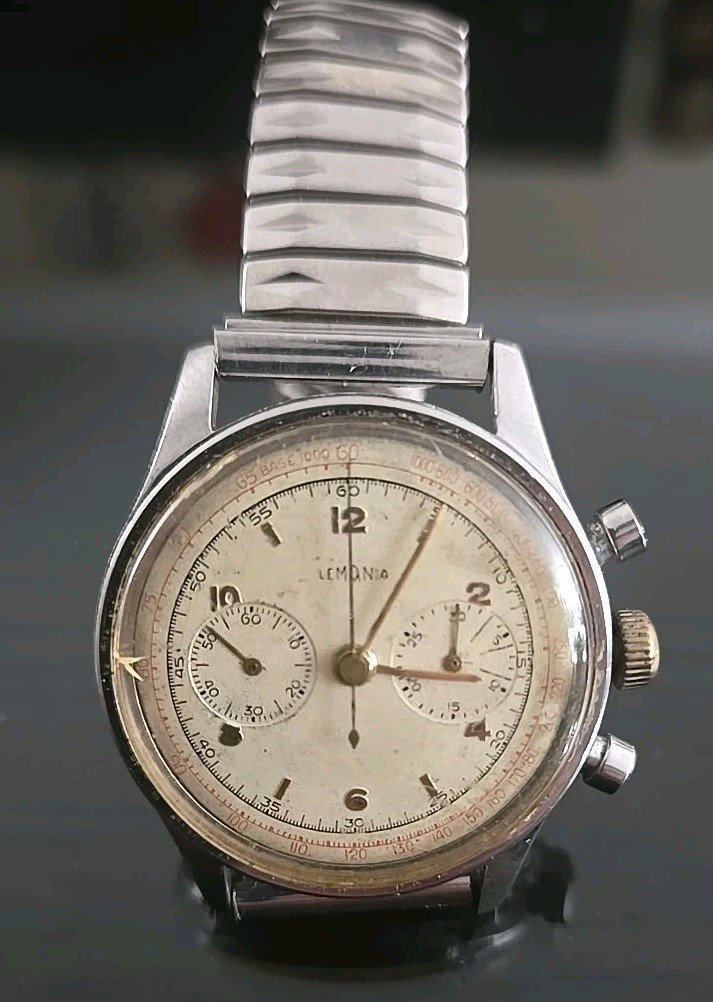 LEMANIA Military Monopusher Chronograph: Timeless Precision