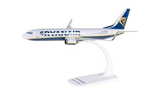 Authentic Ryanair Boeing 737-800 Aviation Model Kit