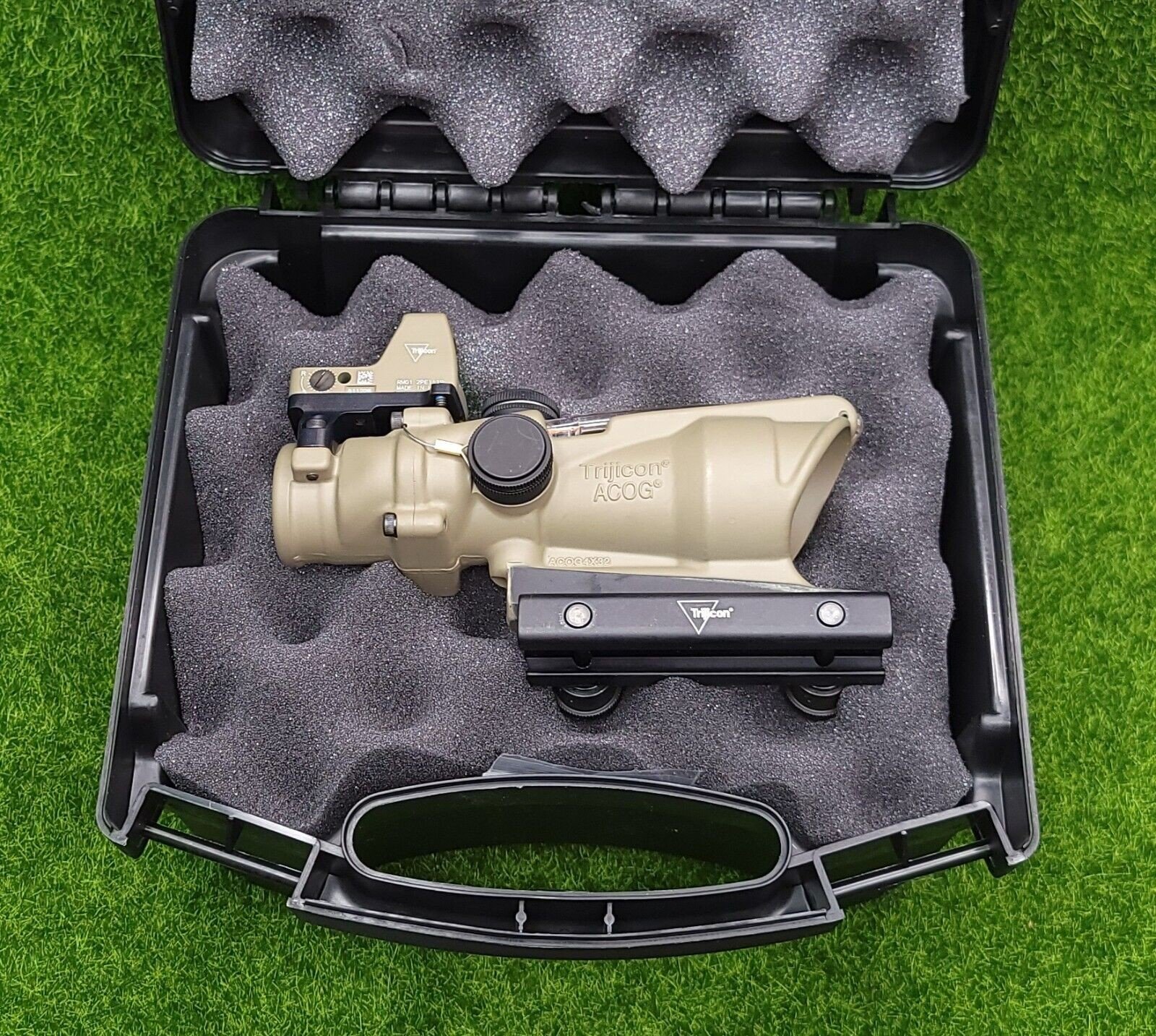 Trijicon FDE ACOG 4x32: Precision Red Dot Sight